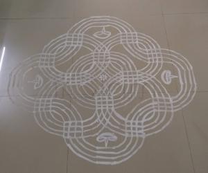 Make A Rangoli Design Using Dots Grid