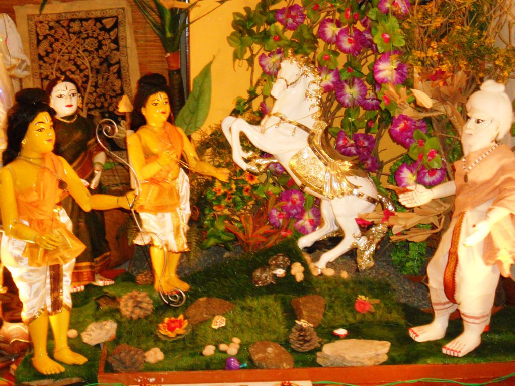 Lava-Kusa capturing Lord Rama's Ashwamedha horse | www.iKolam.com